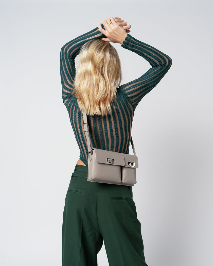 Tan Leather Shoulder Bags | Flip Bag Desert Beige | Ten Tones
